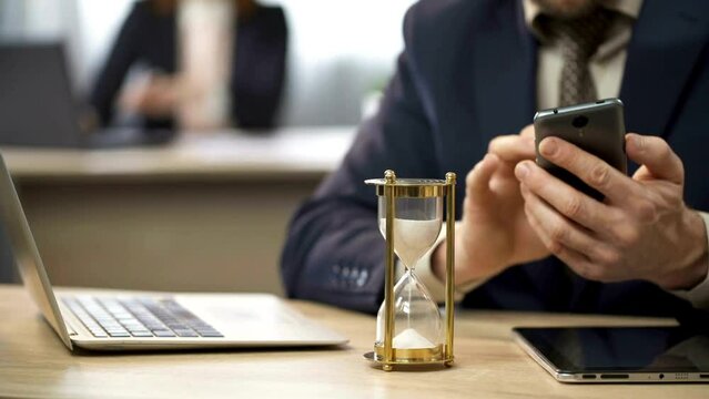 "On Time" Images – Browse 13,719 Stock Photos, Vectors, and Video ...