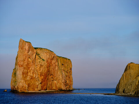 Imágenes de "Perce Rock": descubre bancos de fotos, ilustraciones ...