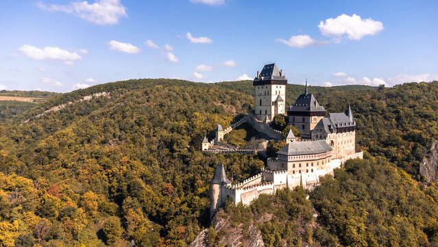 Karlstein Bilder – Durchsuchen 1,672 Archivfotos, Vektorgrafiken und ...