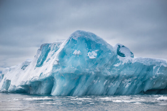 "Arctic Blue"-Bilder: Stock-Fotos & -Videos. | Adobe Stock