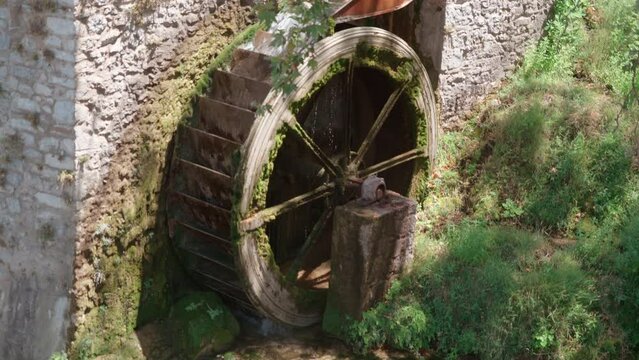 「Waterwheel」の写真素材 | 22,808件の無料イラスト画像 | Adobe Stock