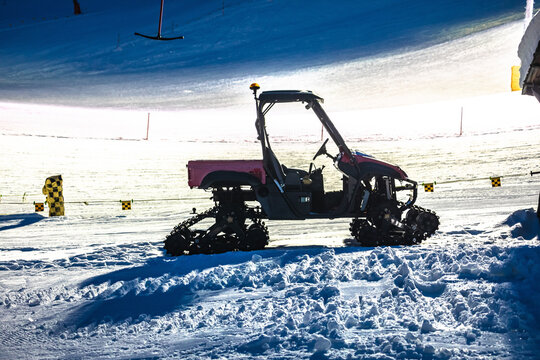 "Motor Sledge"-Bilder: Stock-Fotos & -Videos. | Adobe Stock