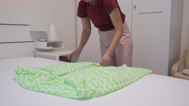 "Fitted Sheet" Images – Browse 452 Stock Photos, Vectors, and Video ...