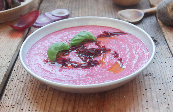 Gemusesuppe Mit Roter Bete