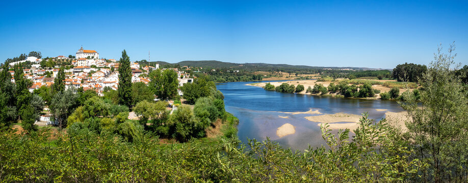 "Tagus River" Immagini - Sfoglia 8,516 foto, vettoriali e video Stock ...