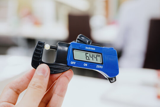 「点検」の写真素材 | 1,457,305件の無料イラスト画像 | Adobe Stock