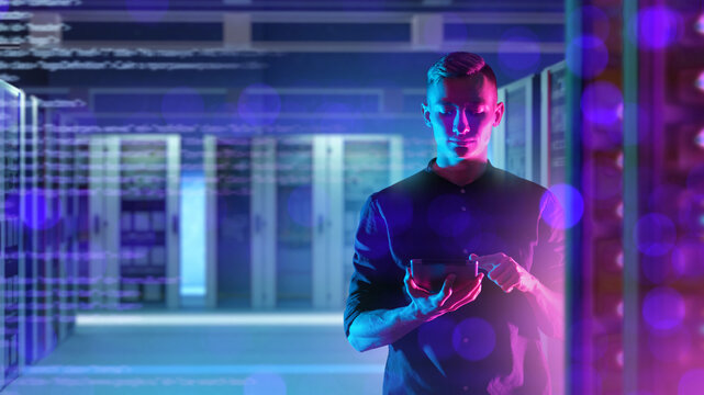 Data Center Employee Images – Browse 9,274 Stock Photos, Vectors, and ...