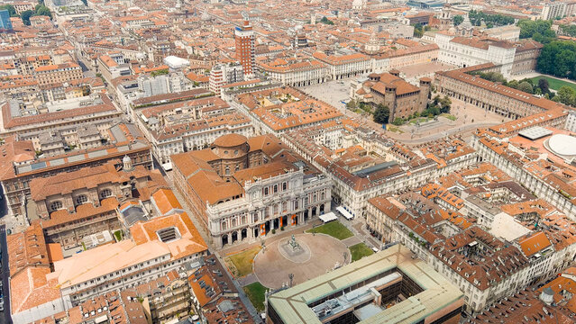 "Palazzo Carignano" Imagens – Procure 340 fotos, vetores e vídeos ...