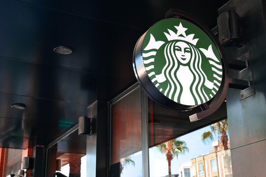"Starbucks Logo" Images – Browse 549 Stock Photos, Vectors, and Video ...
