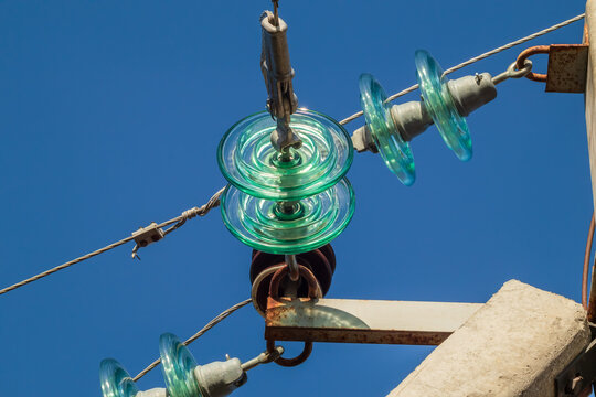 "Glass Insulators" Images – Browse 171,221 Stock Photos, Vectors, and ...