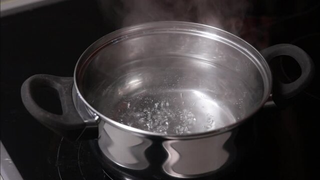 "Boiling Pot" Images – Browse 1,167 Stock Photos, Vectors, and Video ...
