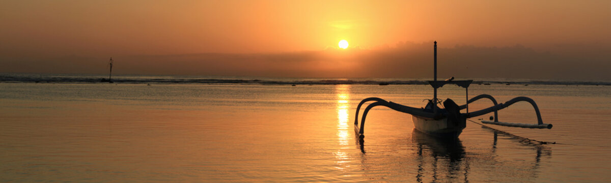 "Outrigger Canoe" Images – Browse 1,316 Stock Photos, Vectors, and ...