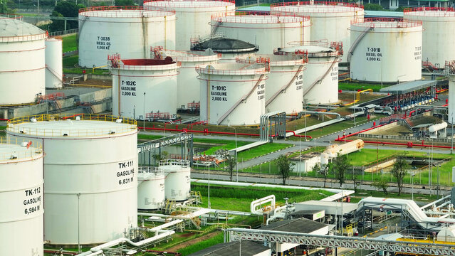 "Oil Depot" Images – Browse 26,139 Stock Photos, Vectors, and Video ...