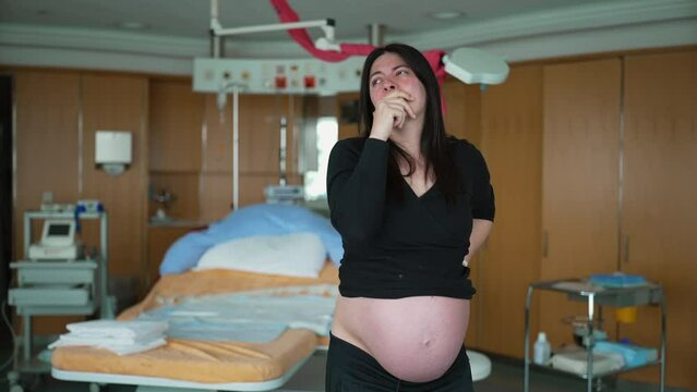 Pregnant Woman Giving Birth Stock Videos – 43,984 HD & 4K Footage Clips ...