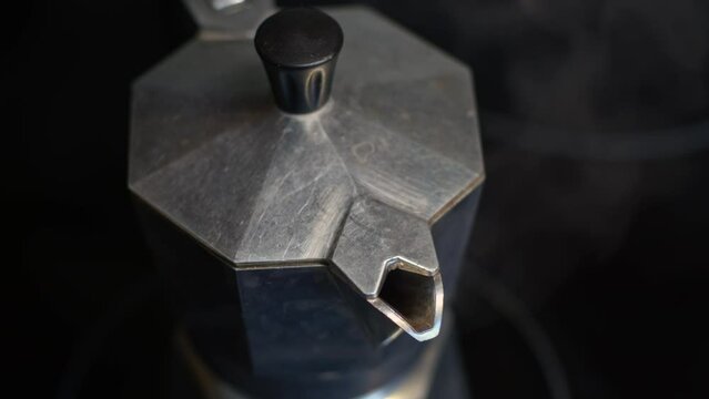 "Grounded Coffee"-Bilder: Stock-Fotos & -Videos. | Adobe Stock