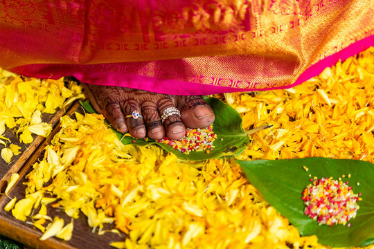 Saptapadi Images – Browse 536 Stock Photos, Vectors, and Video | Adobe ...