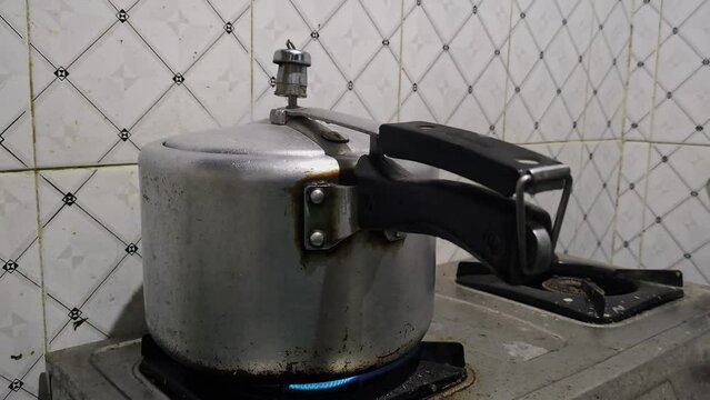 "Pressure Cooker" Imagens – Procure 4,577 fotos, vetores e vídeos ...
