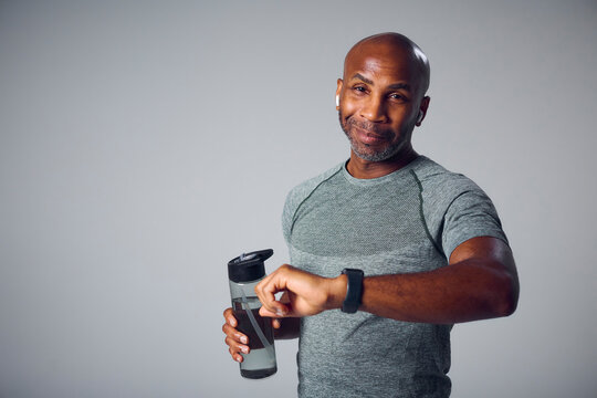 "Keeping Fit"-Bilder: Stock-Fotos & -Videos. | Adobe Stock
