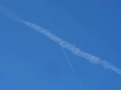 "Chemical Trails" Images – Browse 3,269 Stock Photos, Vectors, and ...