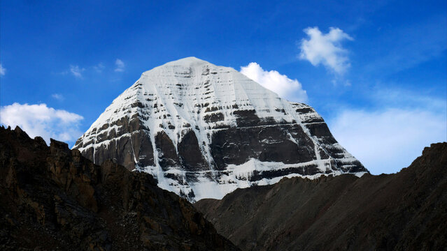 "Mount Kailash" Images – Browse 585 Stock Photos, Vectors, and Video ...