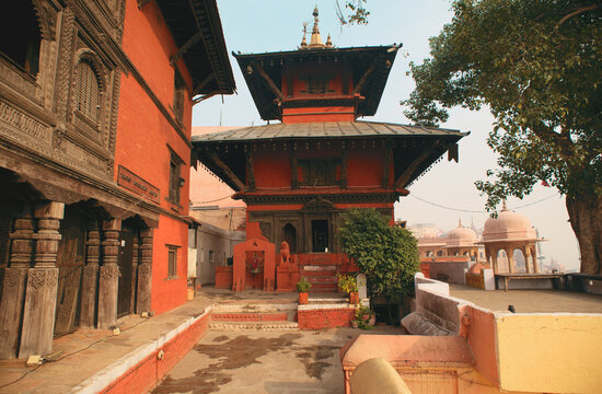 "Pashupatinath Temple" Images – Browse 552 Stock Photos, Vectors, and ...