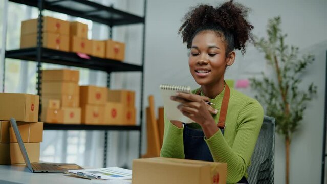 Delivering Products Images – Browse 219,411 Stock Photos, Vectors, and ...