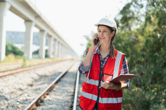 Train Track Worker Images – Browse 53,114 Stock Photos, Vectors, and ...