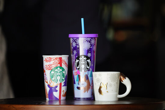Starbucks Design Mockup Images – Browse 85 Stock Photos, Vectors, and ...
