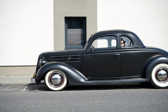 "Golden Oldies" Images – Browse 3,605 Stock Photos, Vectors, and Video ...