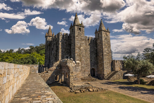 Defensive Walls Images – HD & 4K Photos Free to Download | PikWizard