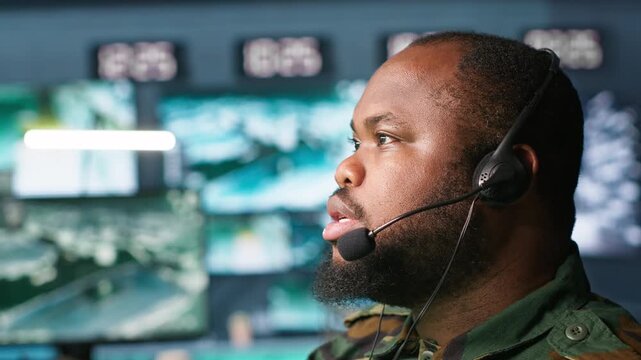 Military Radio Operator Images – Browse 7,173 Stock Photos, Vectors ...