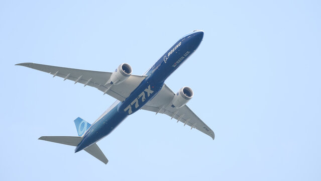 「777 Logo」の写真素材 | 1,182件の無料イラスト画像 | Adobe Stock