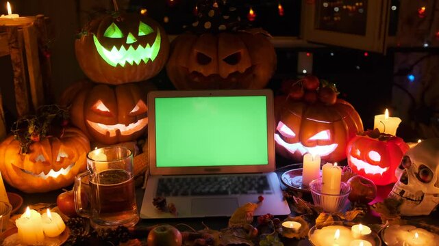 Halloween Laptop Images – Browse 11,526 Stock Photos, Vectors, and ...