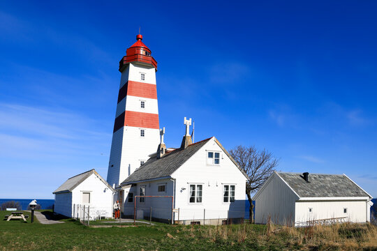 "Alnes Fyr" Images – Browse 399 Stock Photos, Vectors, and Video ...