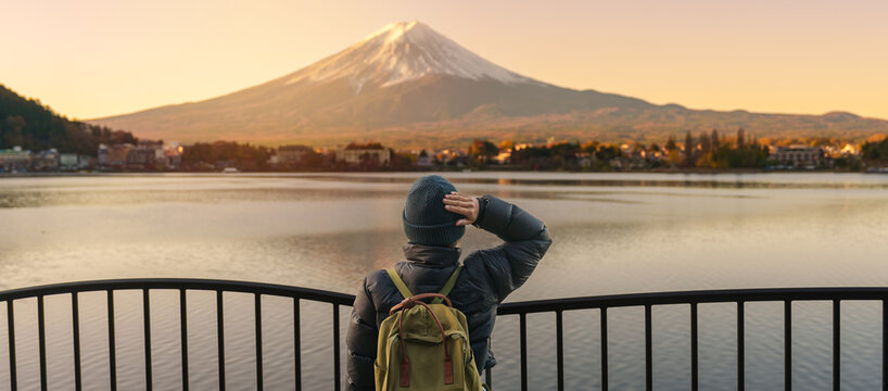 「一人旅」の写真素材 | 1,746,769件の無料イラスト画像 | Adobe Stock