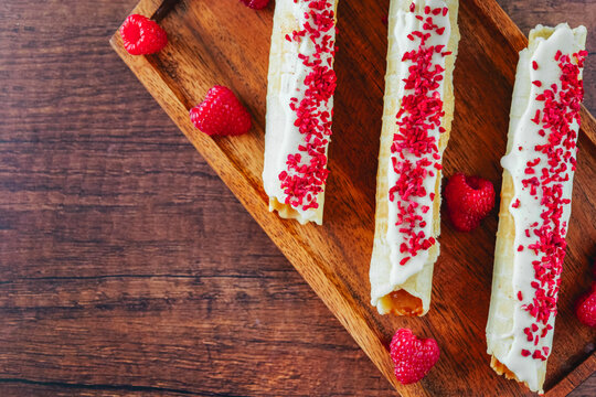 "Wafer Rolls" Images – Browse 999 Stock Photos, Vectors, and Video ...