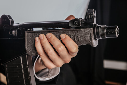「Submachine」の写真素材 | 9,904件の無料イラスト画像 | Adobe Stock