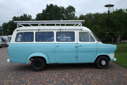 Ford Transit Images – Browse 23,287 Stock Photos, Vectors, and Video ...