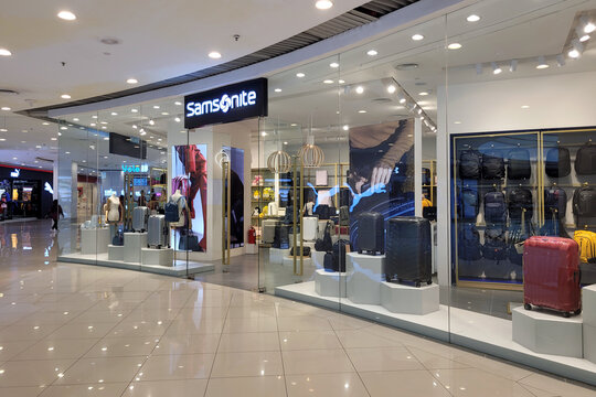 Samsonite Images – Browse 256 Stock Photos, Vectors, and Video | Adobe ...