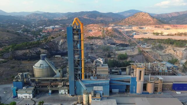 "Cement Production" Imagens – Procure 398 fotos, vetores e vídeos ...