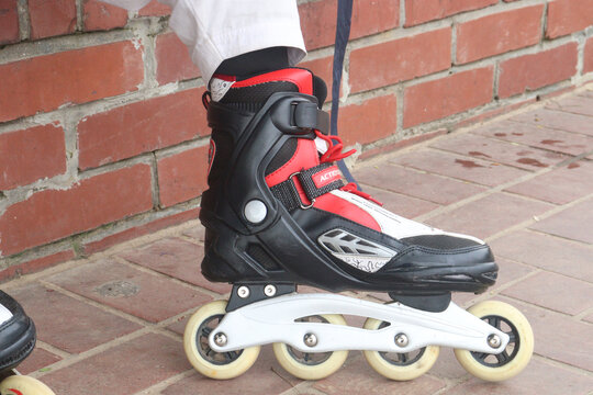 "Inline Skates" Images – Browse 9,603 Stock Photos, Vectors, and Video ...