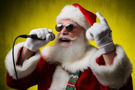 Santa Microphone Images – Browse 5,442 Stock Photos, Vectors, and Video ...