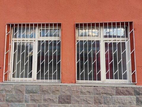 "Grated Windows" Images – Browse 14 Stock Photos, Vectors, and Video ...
