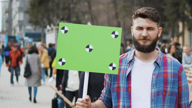 Crowd Green Screen Images – Browse 5,908 Stock Photos, Vectors, and ...