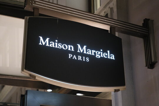「Maison Margiela Logo」の写真素材 | 67件の無料イラスト画像 | Adobe Stock