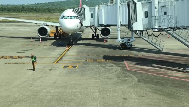 Aircraft On Ground Images – Browse 74,018 Stock Photos, Vectors, and ...