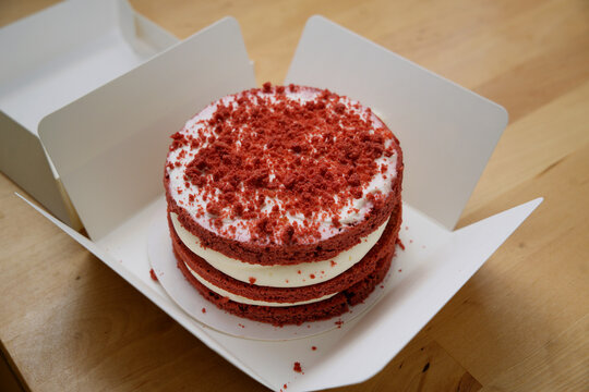 Red Velvet Cake Box Receipe Images – Browse 63 Stock Photos, Vectors ...