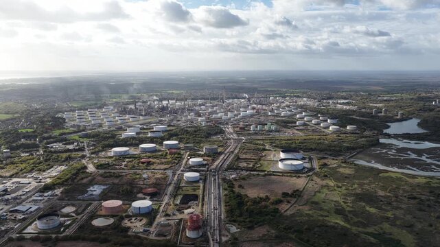 Exxon Uk Video Images – Browse 2 Stock Photos, Vectors, and Video ...